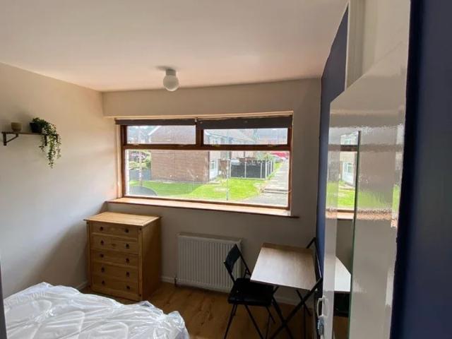 House at Manor Farm Drive, Leeds