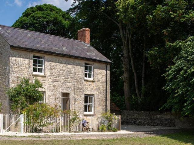 House at Main Street, Cheltenham