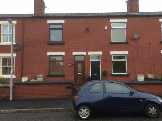 House at Makinson Avenue, Hindley