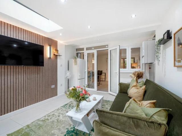 House at Maple Grove, Greater London
