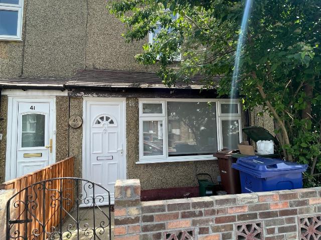 House at Maple Road, Grays