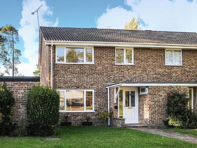 House at Martindale Avenue, Surrey Heath