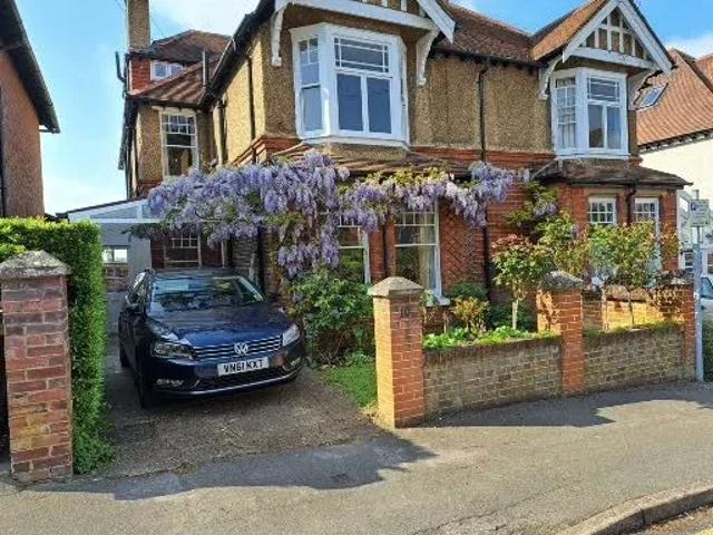 House at Mareschal Road, Guildford