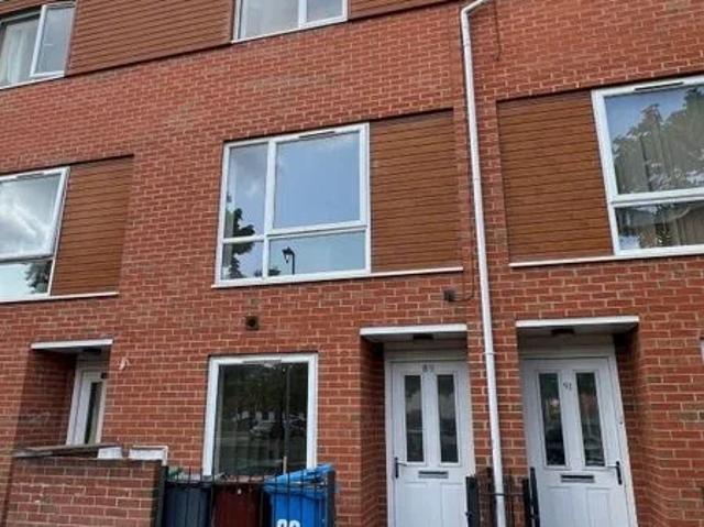 House at Markfield Avenue, Manchester