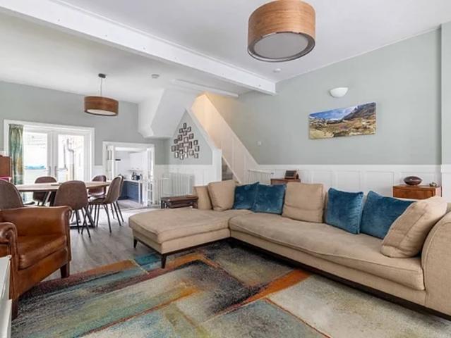 House at Mascotte Road, Greater London