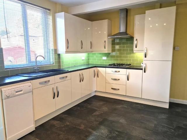 House at Masefield Road, Doncaster