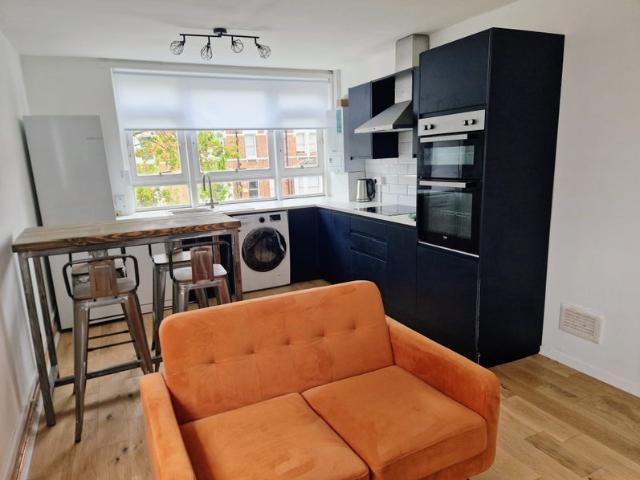 House at Maskelyne Close, Greater London