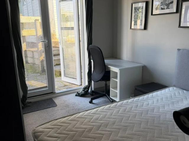 Room at Mayhew Crescent, High Wycombe Community Board