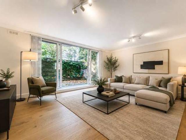 House at Meadowbank, Greater London
