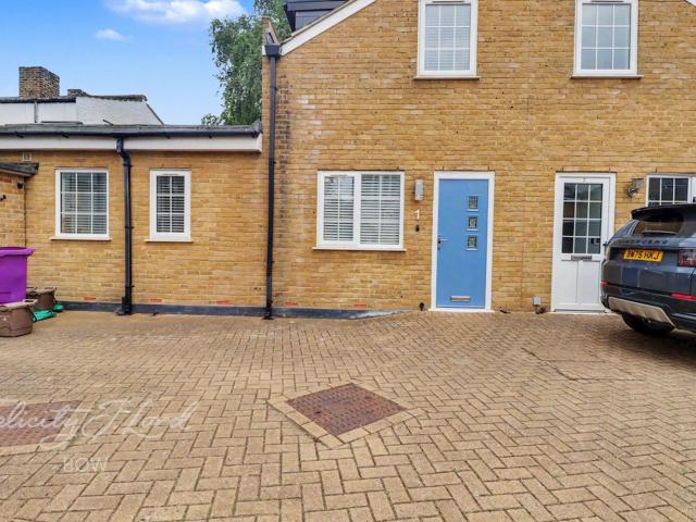 House at Michael Close, Greater London