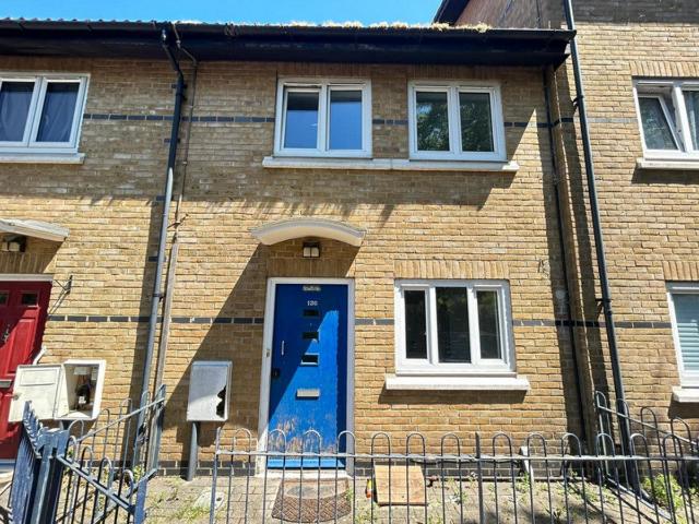 House at Milton Court Road, Greater London