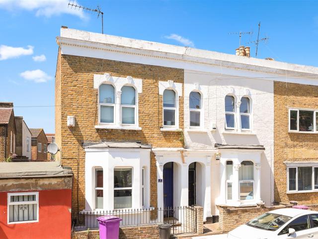 House at Mile End Road, Greater London