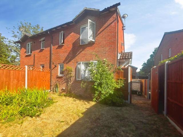 House at Monkswood Crescent, Basingstoke and Deane