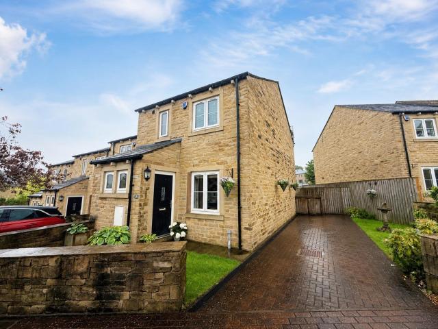 House at Moor View Close, Bradford