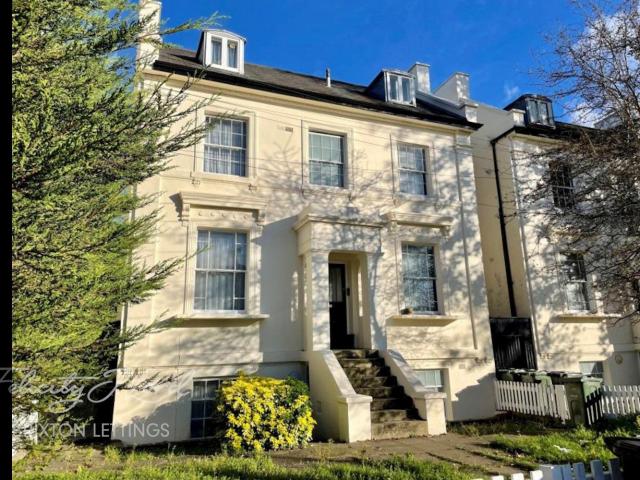 House at Moorland Road, Greater London