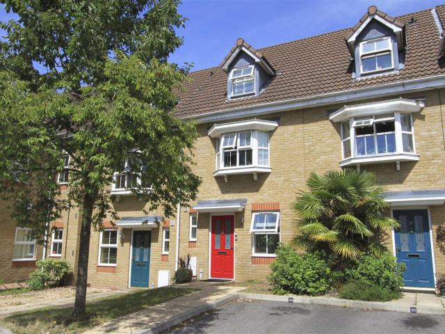 House at Morton Close, Greater London