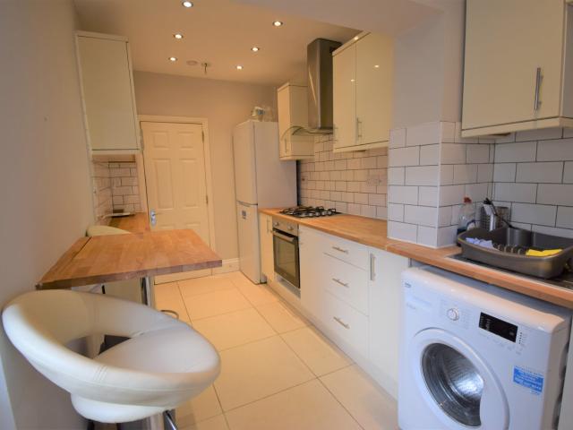 House at Mortlake Road, Greater London
