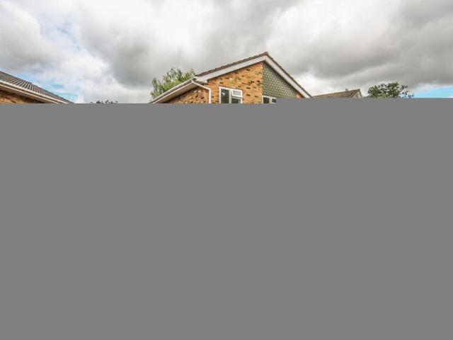 House at Mornington Avenue, Finchampstead
