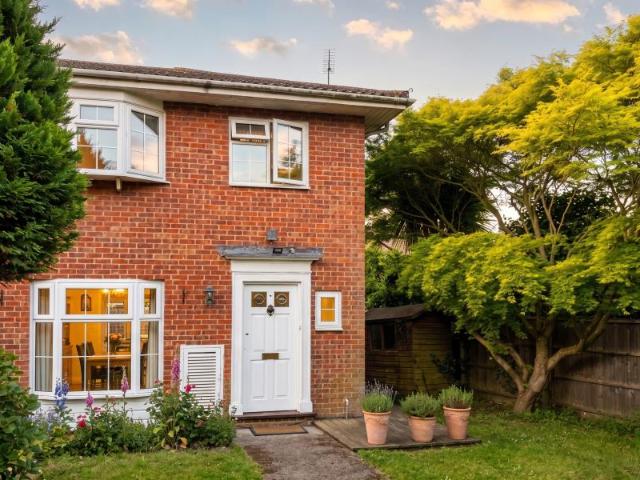 House at Mount Hermon Close, Woking