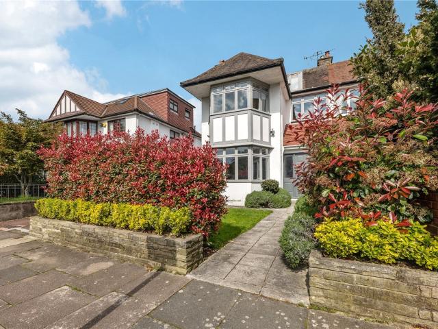 House at Mount Pleasant Road, Greater London