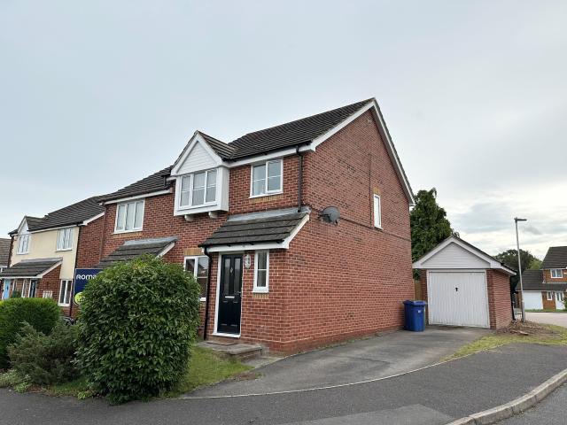 House at Munday Court, Binfield
