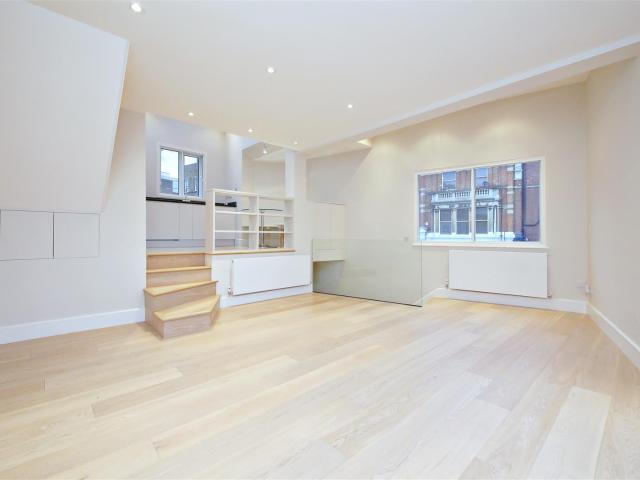 House at Mulberry Close, Greater London