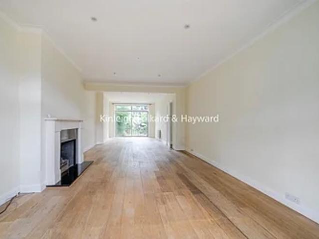 House at Murray Avenue, Greater London