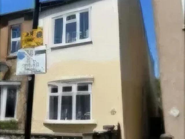 House at Myrtle Road, Greater London