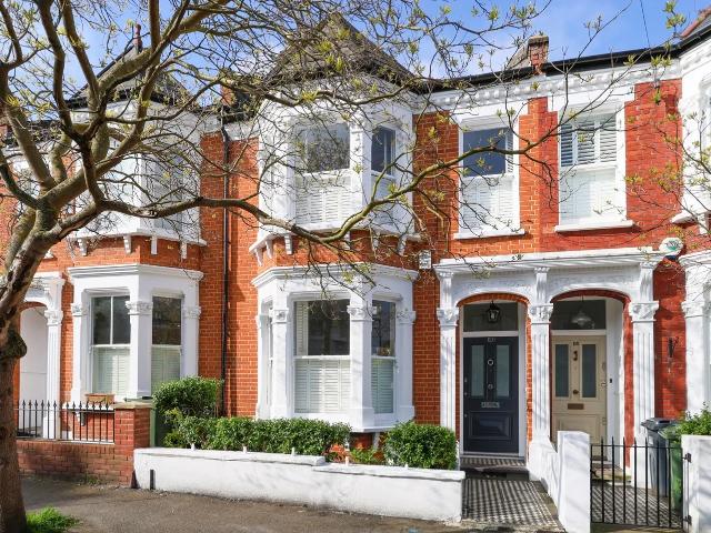 House at Narbonne Avenue, Greater London