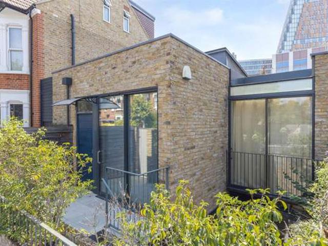 House at Nascot Street, Greater London