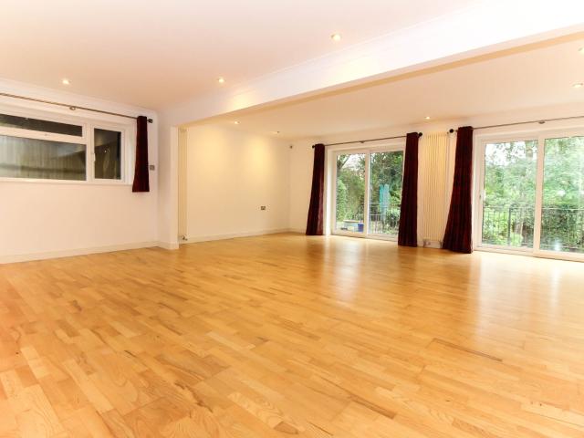 Apartment at Nellington Road, Rusthall