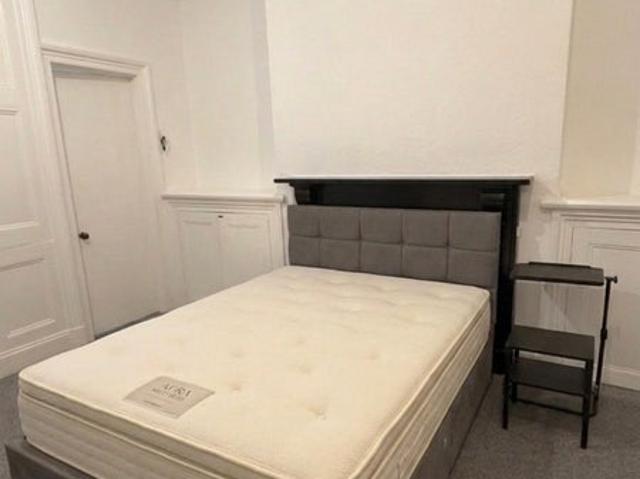 Room at Newport Road, Cardiff