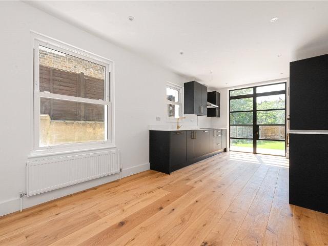 House at Nightingale Road, Greater London