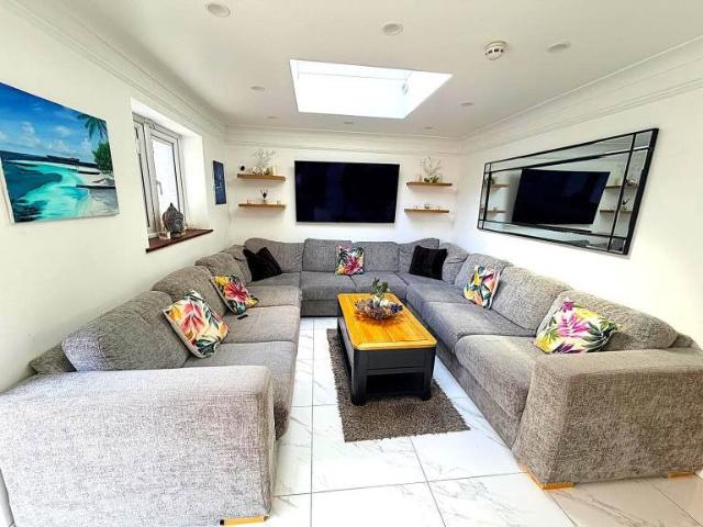 House at North Circular Road, Greater London