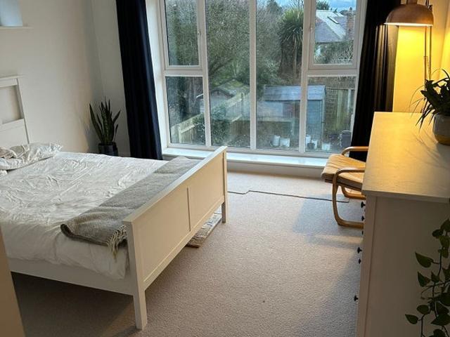 Room at Norbury Way, Mole Valley