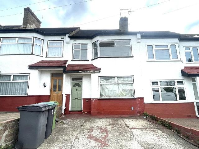 House at Norfolk Avenue, Greater London