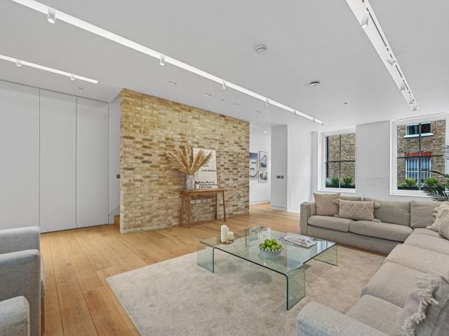 House at Nottingham Place, City of Westminster