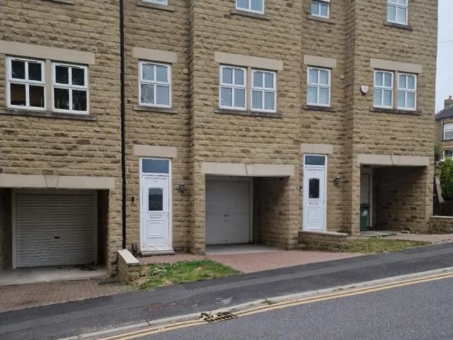 House at Oakwood Mews, Kirklees
