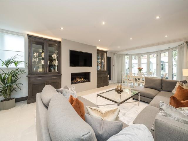 House at Oakwood Lane, Greater London