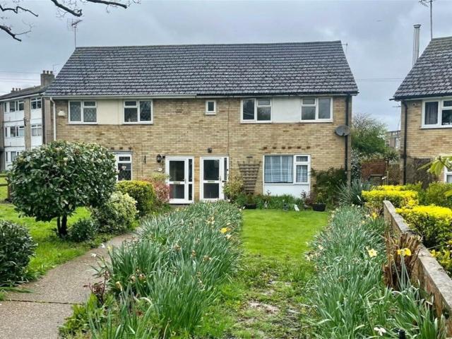 House at Oak Tree Road, Ashford
