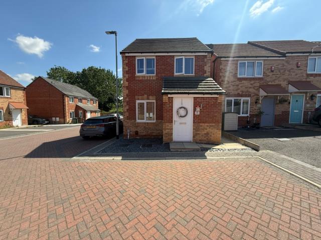 House at Oakdale Drive, Wakefield