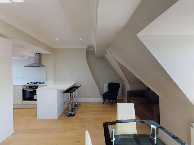 House at Oakhill Road, Greater London