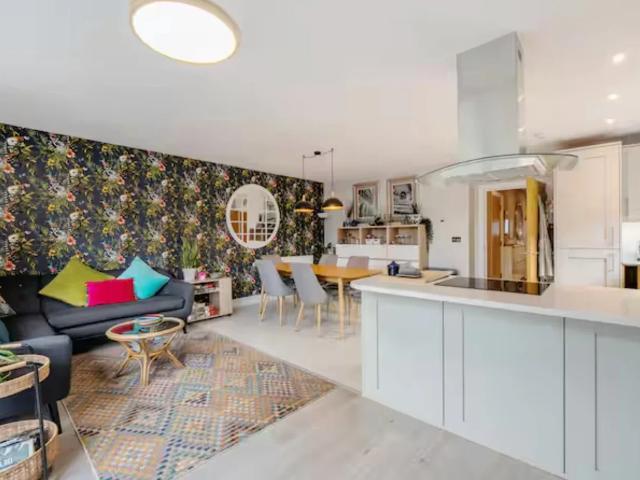 House at Oaks Lane, Mole Valley