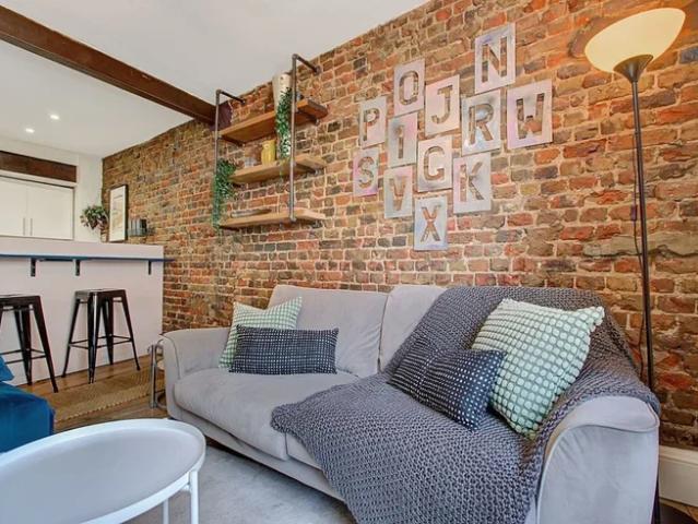 House at Old Street, Greater London
