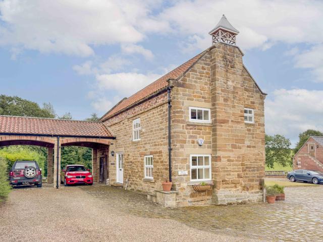 House at Osgoodby Bank, Thirkleby High and Low with Osgodby