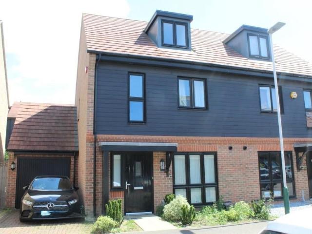 House at Oswald Close, Greater London