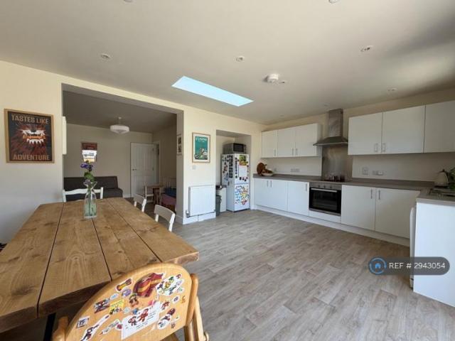 House at Orchard Avenue, Chichester