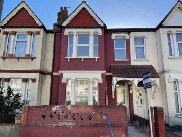 House at Orchard Avenue, Greater London