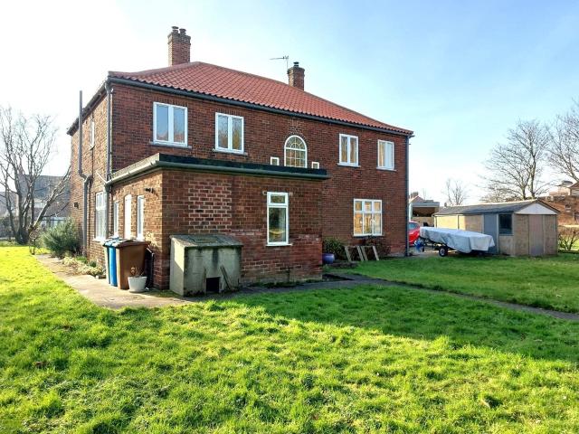 House at Orchard Park Road, Hull