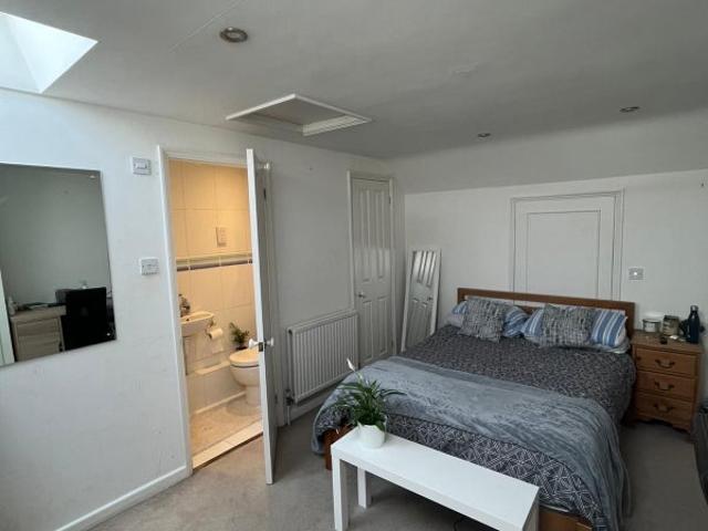 House at Orville Road, Greater London